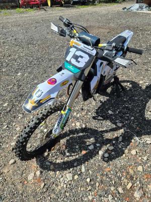 White Husqvarna FC 2024 in Kedainiai, with an engine capacity of 0.25 L and mileage of 0 thousand km for 4400 €, photo 5 on AUTOMOTO.COM.LV