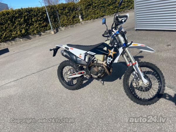 Melns Husqvarna FE 350 2023 Pērnava, ar dzinēja tilpumu 0.35 L un nobraukumu 3 tūkst. km par 6800 €, foto 5 vietnē AUTOMOTO.COM.LV
