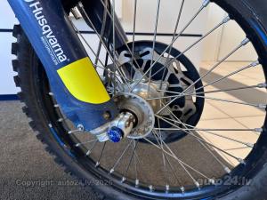 Zils Husqvarna FE 350 2017 Tallina, ar dzinēja tilpumu 0.35 L un nobraukumu 0 tūkst. km par 3900 €, foto 4 vietnē AUTOMOTO.COM.LV