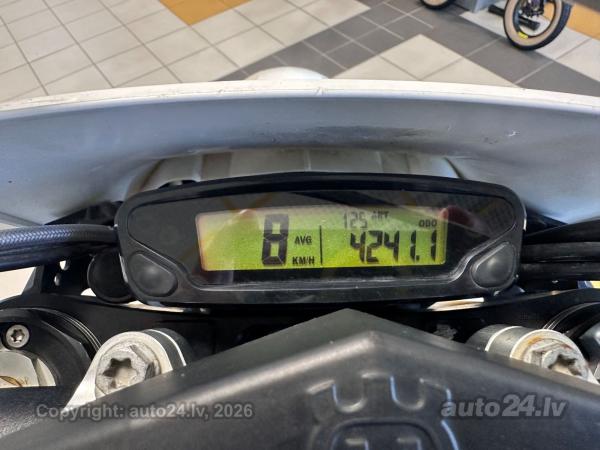 Zils Husqvarna FE 350 2017 Tallina, ar dzinēja tilpumu 0.35 L un nobraukumu 0 tūkst. km par 3900 €, foto 8 vietnē AUTOMOTO.COM.LV