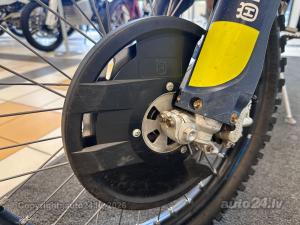 Zils Husqvarna FE 350 2017 Tallina, ar dzinēja tilpumu 0.35 L un nobraukumu 0 tūkst. km par 3900 €, foto 14 vietnē AUTOMOTO.COM.LV