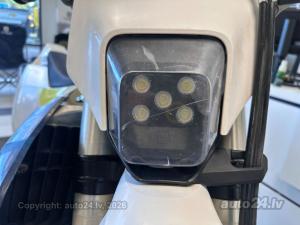 Zils Husqvarna FE 350 2017 Tallina, ar dzinēja tilpumu 0.35 L un nobraukumu 0 tūkst. km par 3900 €, foto 15 vietnē AUTOMOTO.COM.LV