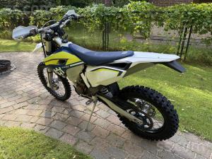 Husqvarna FE 350 2017 Rīga, ar dzinēja tilpumu 0.35 L un nobraukumu 0 tūkst. km par 3500 €, foto  vietnē AUTOMOTO.COM.LV