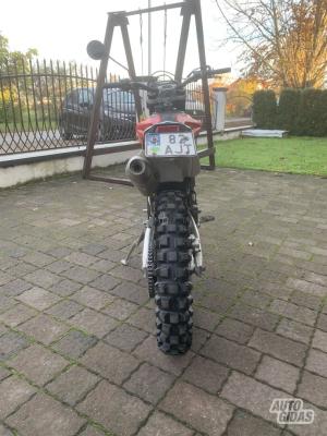Sarkans Husqvarna FE 2009 Šauļi, ar dzinēja tilpumu 0.31 L un nobraukumu 9 tūkst. km par 2450 €, foto 6 vietnē AUTOMOTO.COM.LV