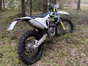 Balts Husqvarna FE 2017 Tauragė, ar dzinēja tilpumu 0.35 L un nobraukumu 13 tūkst. km par 4900 €, foto 8 vietnē AUTOMOTO.COM.LV