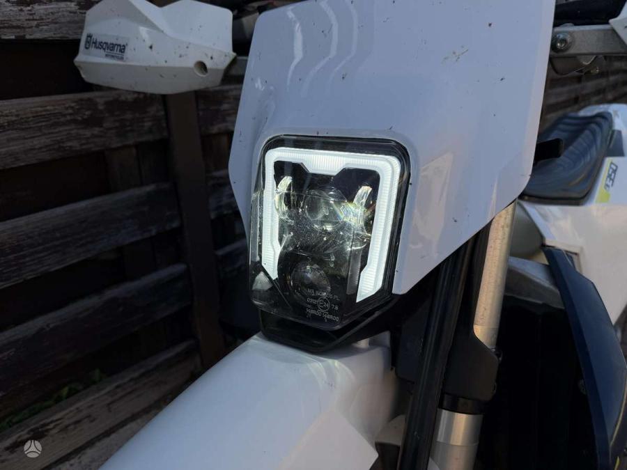 Balts Husqvarna FE 2017 Tauragė, ar dzinēja tilpumu 0.35 L un nobraukumu 13 tūkst. km par 4900 €, foto 9 vietnē AUTOMOTO.COM.LV