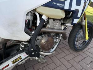 Balts Husqvarna FE 2017 Tauragė, ar dzinēja tilpumu 0.35 L un nobraukumu 13 tūkst. km par 4900 €, foto 12 vietnē AUTOMOTO.COM.LV