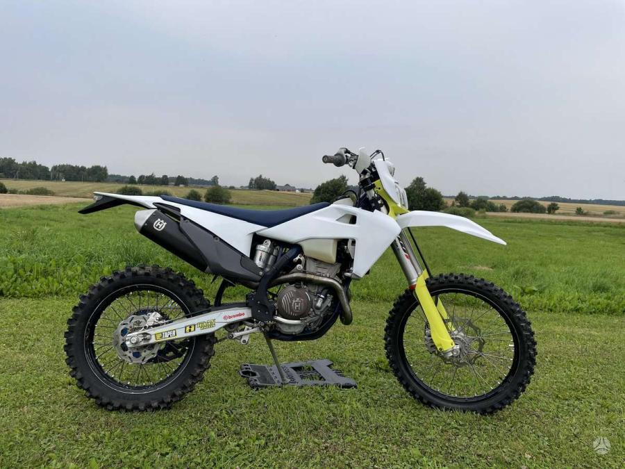 White Husqvarna FE 2021 in Anyksciai, with an engine capacity of 0.35 L and mileage of 5 thousand km for 5400 €, photo 4 on AUTOMOTO.COM.LV