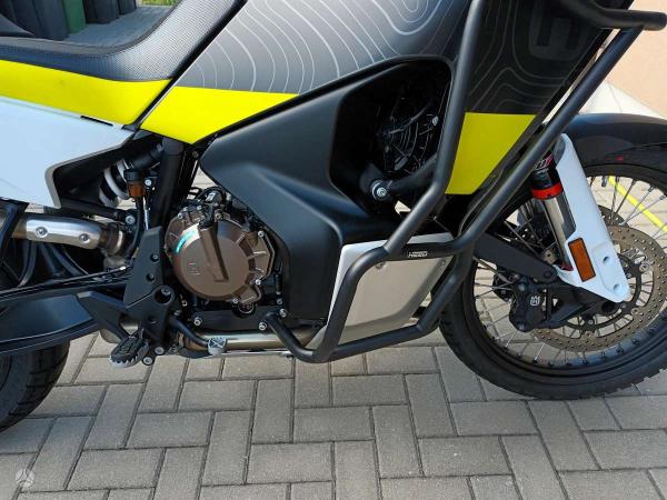 Black Husqvarna Norden 2023 in Taurage, with an engine capacity of 0.90 L and mileage of 4 thousand km for 8555 €, photo 4 on AUTOMOTO.COM.LV