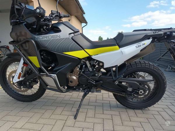 Black Husqvarna Norden 2023 in Taurage, with an engine capacity of 0.90 L and mileage of 4 thousand km for 8555 €, photo 8 on AUTOMOTO.COM.LV