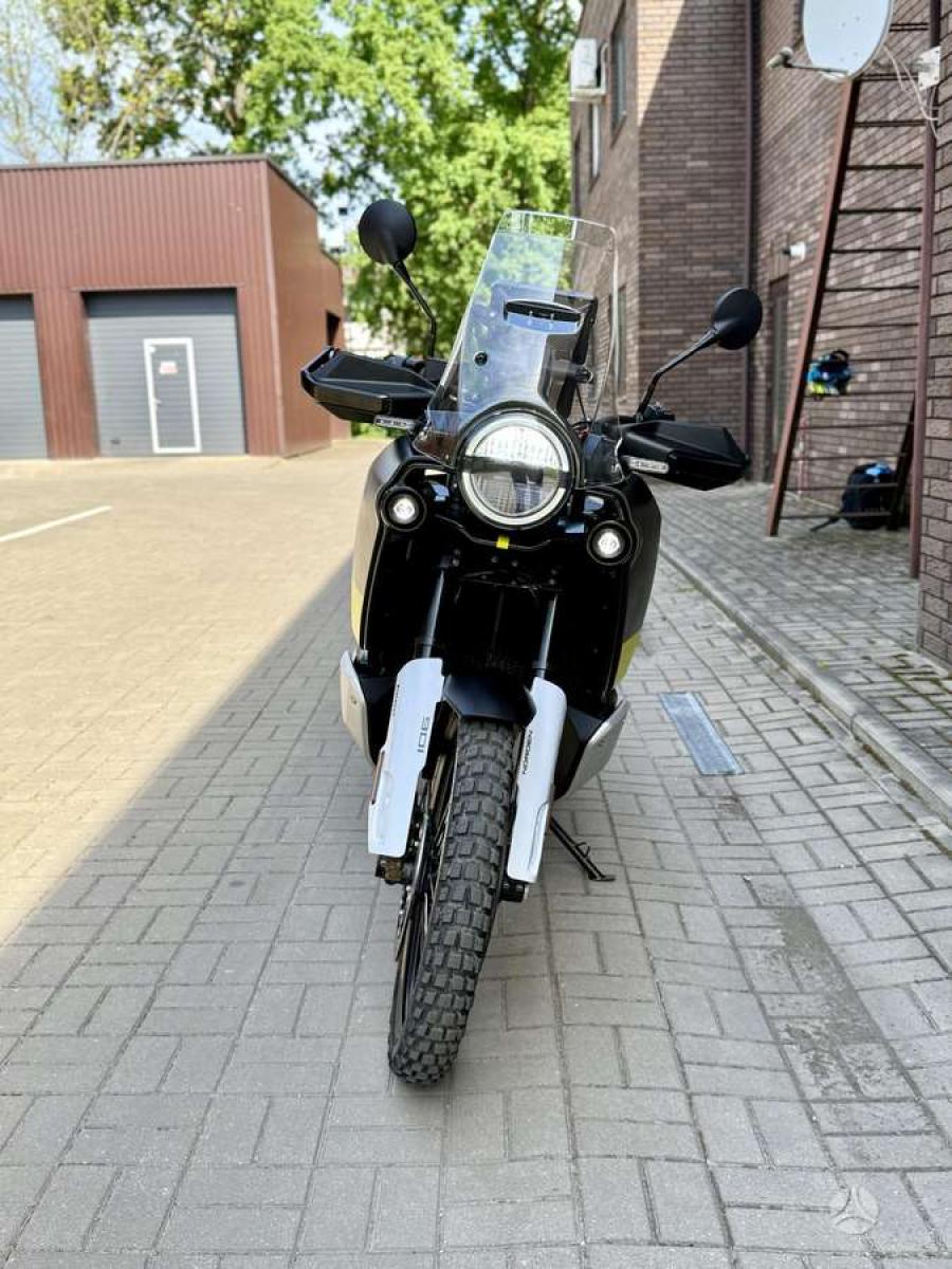 Husqvarna Norden 2022 in Kaisiadorys, with an engine capacity of 0.90 L and mileage of 10 thousand km for 9200 €, photo 3 on AUTOMOTO.COM.LV