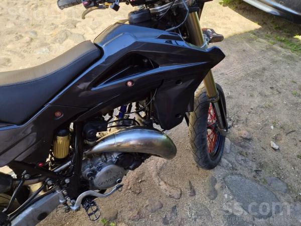 Husqvarna SM 2006 in Saldus, with an engine capacity of 0.13 L and mileage of 0 thousand km for 2700 €, photo 8 on AUTOMOTO.COM.LV