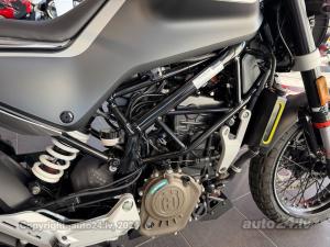 Pelēks Husqvarna Svartpilen 125 2022 Tallina, ar dzinēja tilpumu 0.13 L un nobraukumu 3 tūkst. km par 2490 €, foto 5 vietnē AUTOMOTO.COM.LV