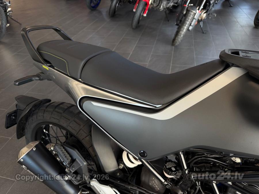 Pelēks Husqvarna Svartpilen 125 2022 Tallina, ar dzinēja tilpumu 0.13 L un nobraukumu 3 tūkst. km par 2490 €, foto 8 vietnē AUTOMOTO.COM.LV