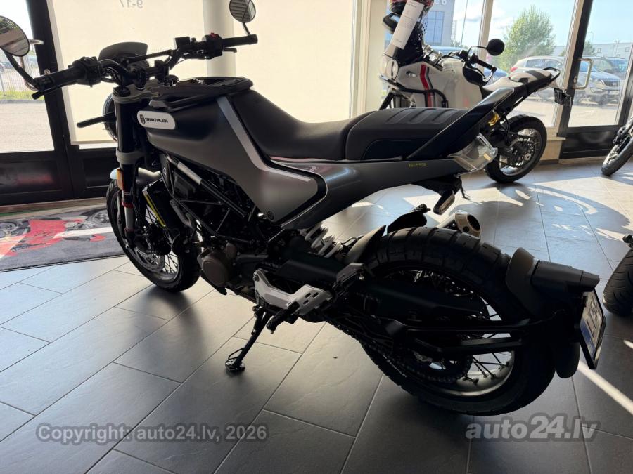 Grey Husqvarna Svartpilen 125 2022 in Tallinn, with an engine capacity of 0.13 L and mileage of 3 thousand km for 2490 €, photo 14 on AUTOMOTO.COM.LV