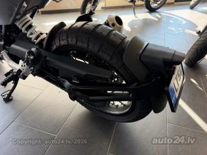 Grey Husqvarna Svartpilen 125 2022 in Tallinn, with an engine capacity of 0.13 L and mileage of 3 thousand km for 2490 €, photo 18 on AUTOMOTO.COM.LV