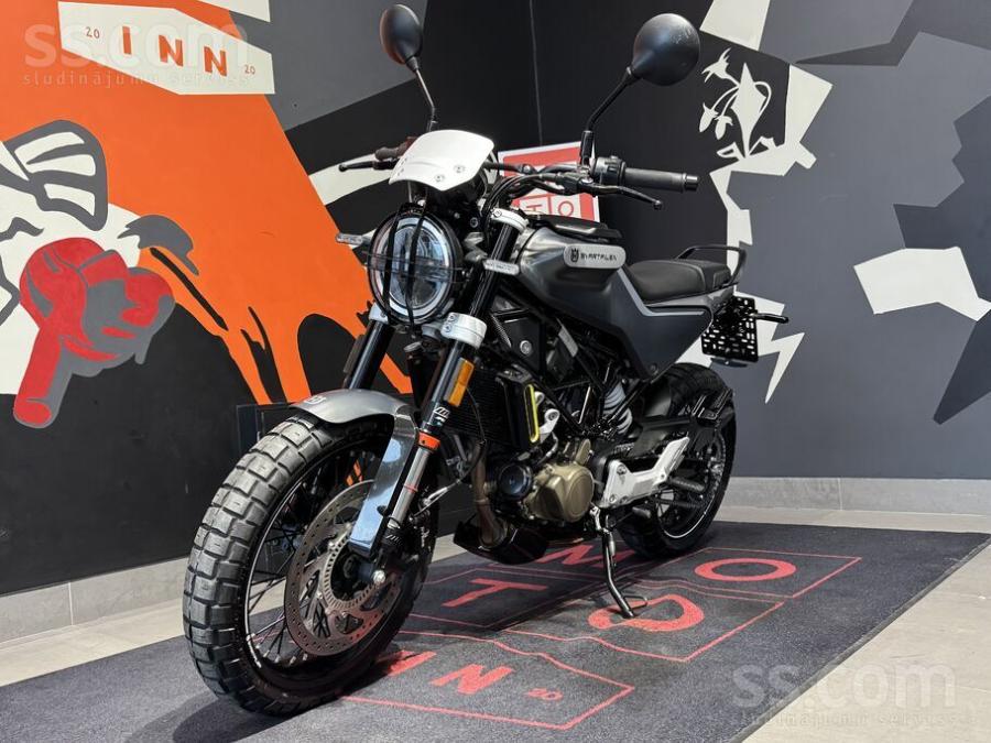 Husqvarna Svartpilen 125 2022 in Riga, with an engine capacity of 0.13 L and mileage of 0 thousand km for 3199 €, photo 1 on AUTOMOTO.COM.LV