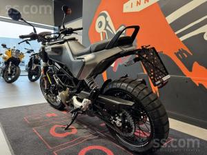 Husqvarna Svartpilen 125 2022 in Riga, with an engine capacity of 0.13 L and mileage of 0 thousand km for 3199 €, photo 4 on AUTOMOTO.COM.LV