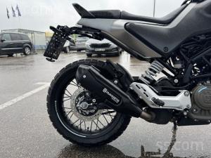 Husqvarna Svartpilen 125 2022 in Riga, with an engine capacity of 0.13 L and mileage of 0 thousand km for 3199 €, photo 11 on AUTOMOTO.COM.LV