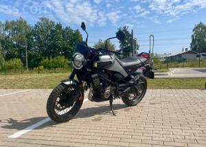 Хускварна Svartpilen 125 2024 в Рига, объемом двигателя 0.13 л и пробегом 0 тыс. км за 3500 €, фото 1 на AUTOMOTO.COM.LV