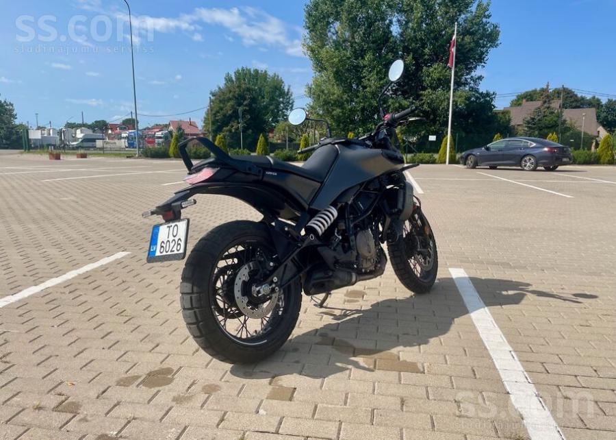 Хускварна Svartpilen 125 2024 в Рига, объемом двигателя 0.13 л и пробегом 0 тыс. км за 3500 €, фото 4 на AUTOMOTO.COM.LV