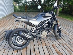 Хускварна Svartpilen 125 2025 в Рига, объемом двигателя 0.13 л и пробегом 0 тыс. км за 3990 €, фото  на AUTOMOTO.COM.LV