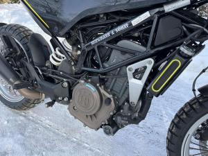 Melns Husqvarna Svartpilen 2019 Širvintos, ar dzinēja tilpumu 0.40 L un nobraukumu 9 tūkst. km par 2600 €, foto 11 vietnē AUTOMOTO.COM.LV