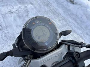 Melns Husqvarna Svartpilen 2019 Širvintos, ar dzinēja tilpumu 0.40 L un nobraukumu 9 tūkst. km par 2600 €, foto 16 vietnē AUTOMOTO.COM.LV
