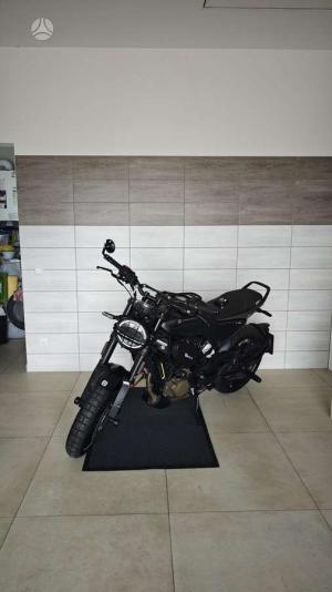 Black Husqvarna Svartpilen 2022 in Klaipeda, with an engine capacity of 0.13 L and mileage of 4 thousand km for 4000 €, photo 7 on AUTOMOTO.COM.LV