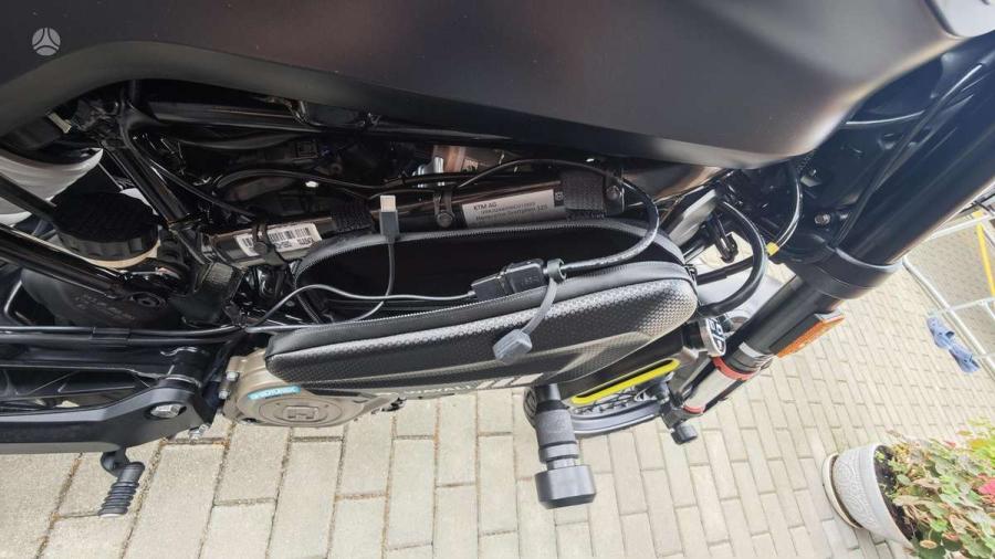 Black Husqvarna Svartpilen 2022 in Klaipeda, with an engine capacity of 0.13 L and mileage of 4 thousand km for 4000 €, photo 11 on AUTOMOTO.COM.LV