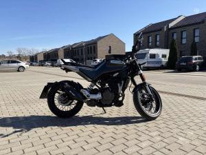 Melns Husqvarna Svartpilen 2022 Klaipėda, ar dzinēja tilpumu 0.13 L un nobraukumu 14 tūkst. km par 2500 €, foto 3 vietnē AUTOMOTO.COM.LV