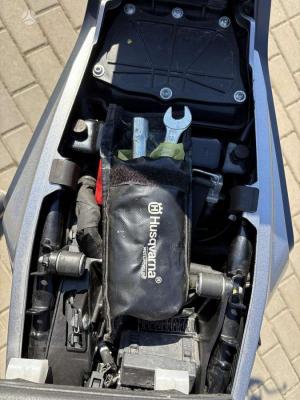 Melns Husqvarna Svartpilen 2022 Klaipėda, ar dzinēja tilpumu 0.13 L un nobraukumu 14 tūkst. km par 2500 €, foto 7 vietnē AUTOMOTO.COM.LV