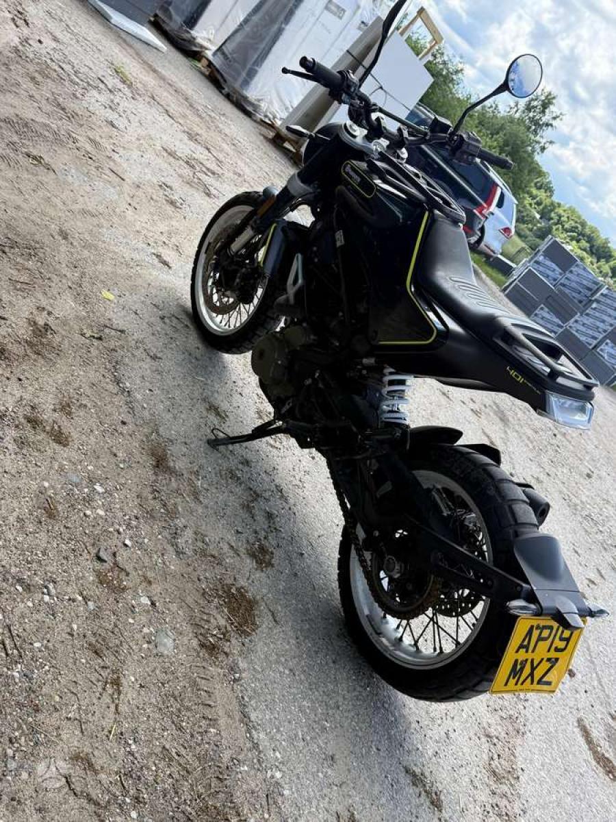 Husqvarna Svartpilen 2018 in Vilnius, with an engine capacity of 0.37 L and mileage of 34 thousand km for 2700 €, photo 4 on AUTOMOTO.COM.LV