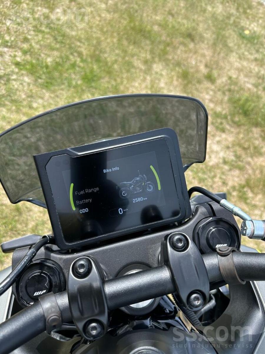 Husqvarna Svartpilen 2024 in Liepaja, with an engine capacity of 0.13 L and mileage of 0 thousand km for 3400 €, photo 11 on AUTOMOTO.COM.LV
