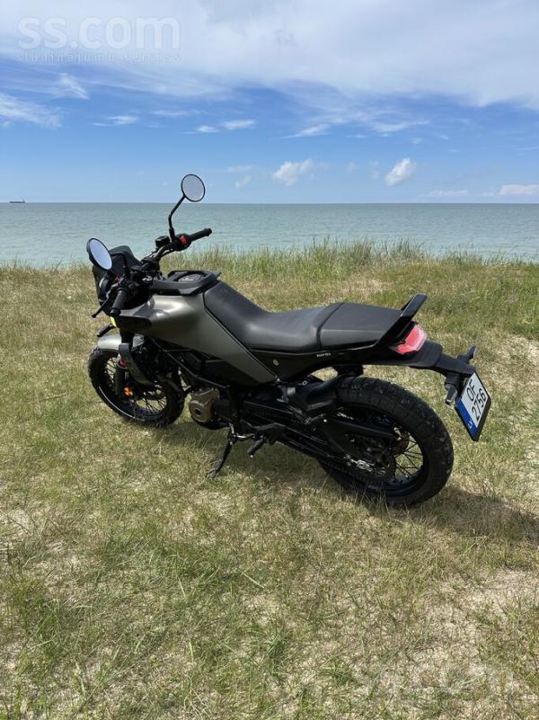 Husqvarna Svartpilen 2024 Liepāja, ar dzinēja tilpumu 0.13 L un nobraukumu 0 tūkst. km par 3400 €, foto 5 vietnē AUTOMOTO.COM.LV