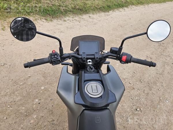 Husqvarna Svartpilen 2024 Rīga, ar dzinēja tilpumu 0.40 L un nobraukumu 0 tūkst. km par 4100 €, foto 4 vietnē AUTOMOTO.COM.LV