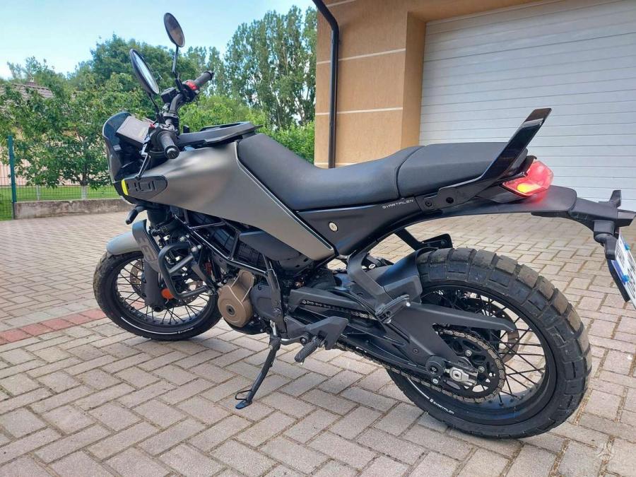Husqvarna Svartpilen 2025 in Jurbarkas, with an engine capacity of 0.40 L and mileage of 5 thousand km for 3500 €, photo 7 on AUTOMOTO.COM.LV