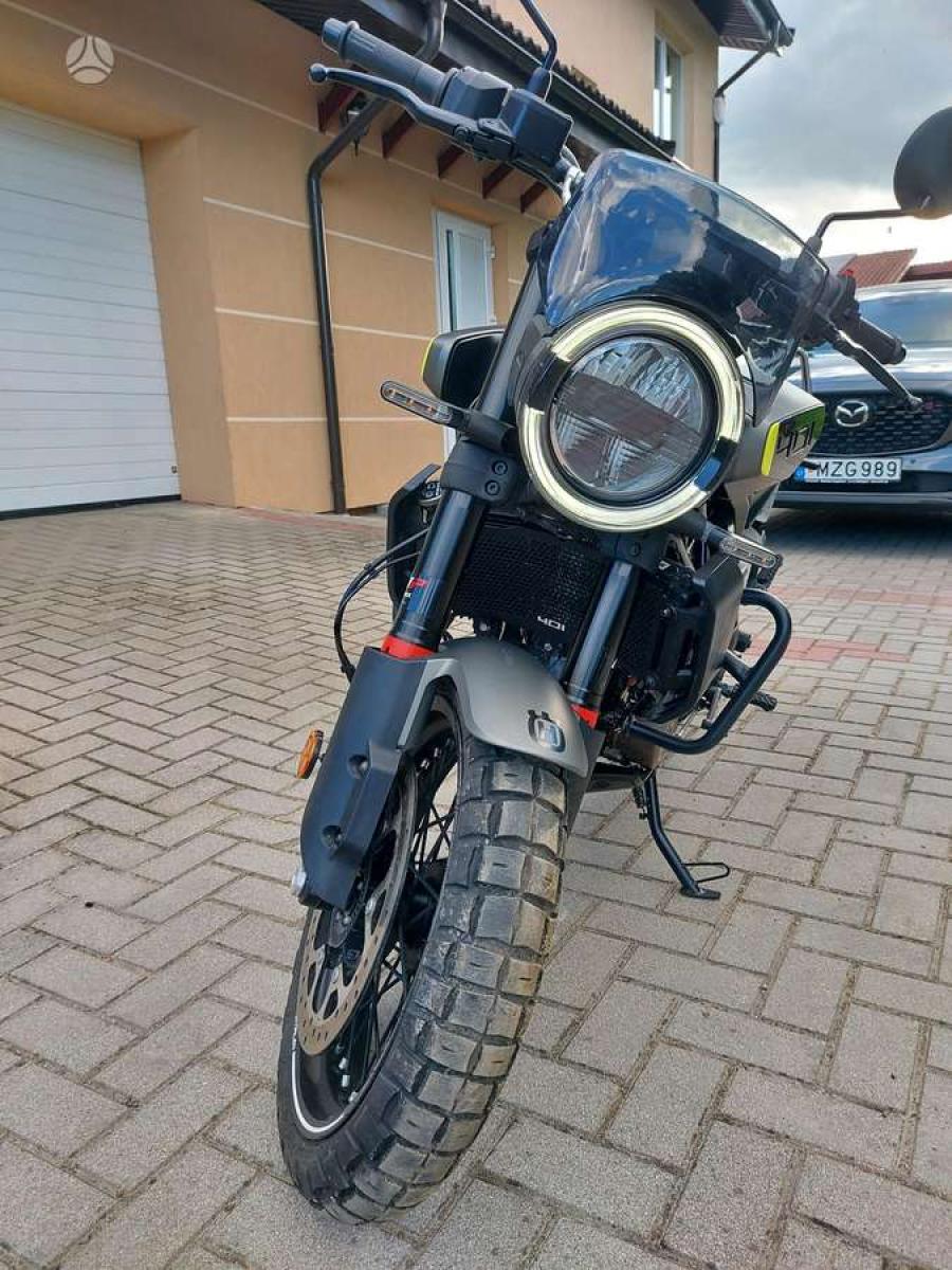 Husqvarna Svartpilen 2025 in Jurbarkas, with an engine capacity of 0.40 L and mileage of 5 thousand km for 3500 €, photo 8 on AUTOMOTO.COM.LV