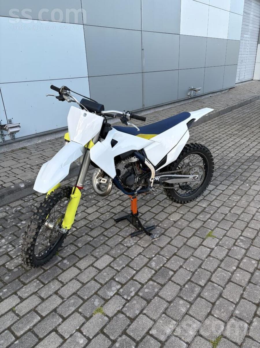 Husqvarna TC 125 2022 in Dobele, with an engine capacity of 0.13 L and mileage of 0 thousand km for 3850 €, photo 3 on AUTOMOTO.COM.LV