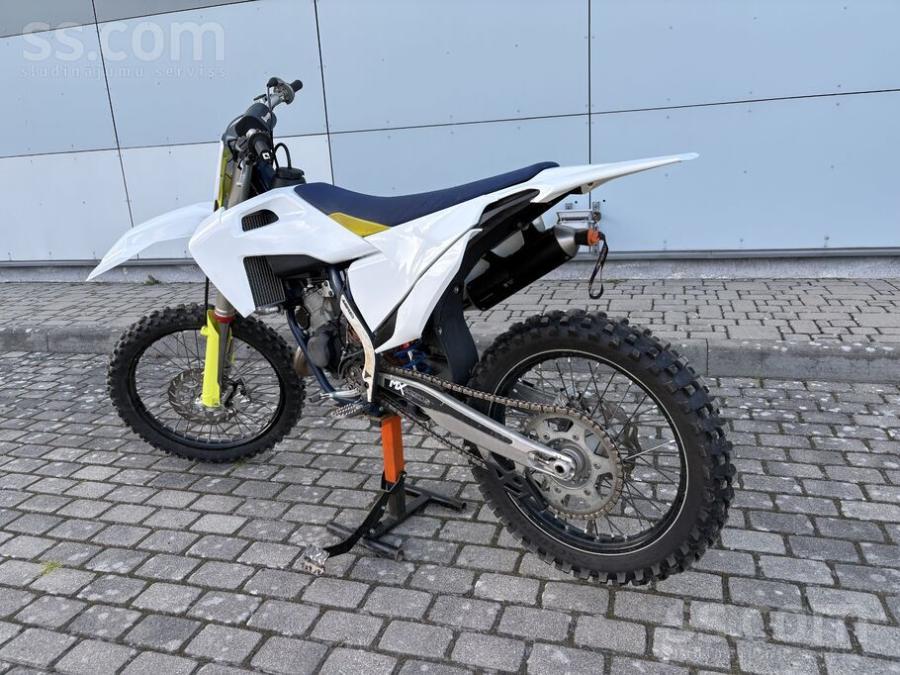 Husqvarna TC 125 2022 in Dobele, with an engine capacity of 0.13 L and mileage of 0 thousand km for 3850 €, photo 5 on AUTOMOTO.COM.LV