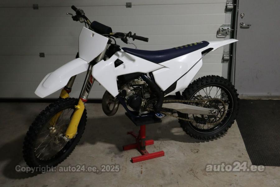 Balts Husqvarna TC 125 2021 Tapa, ar dzinēja tilpumu 0.13 L un nobraukumu 306 tūkst. km par 3500 €, foto 1 vietnē AUTOMOTO.COM.LV