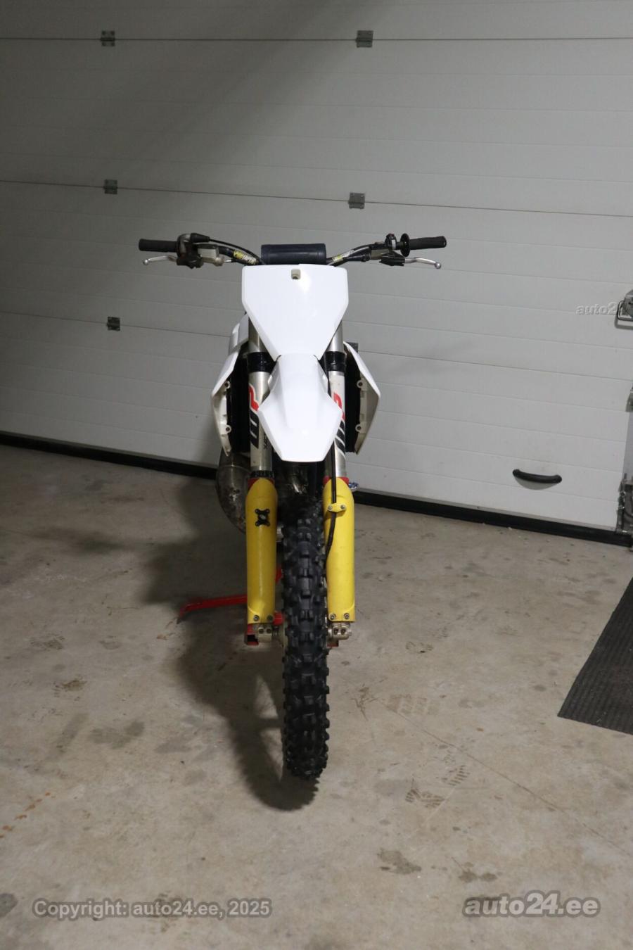 Balts Husqvarna TC 125 2021 Tapa, ar dzinēja tilpumu 0.13 L un nobraukumu 306 tūkst. km par 3500 €, foto 3 vietnē AUTOMOTO.COM.LV