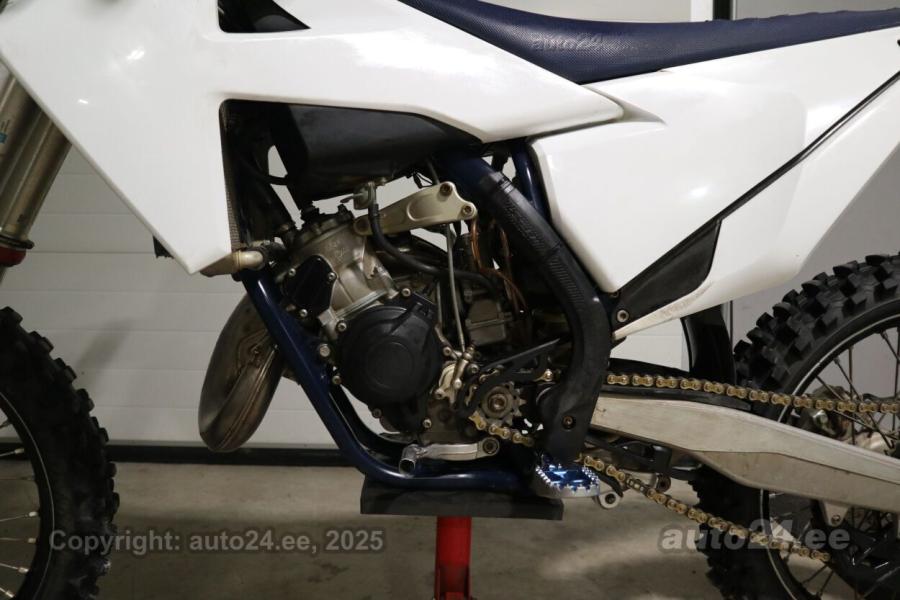 Balts Husqvarna TC 125 2021 Tapa, ar dzinēja tilpumu 0.13 L un nobraukumu 306 tūkst. km par 3500 €, foto 5 vietnē AUTOMOTO.COM.LV