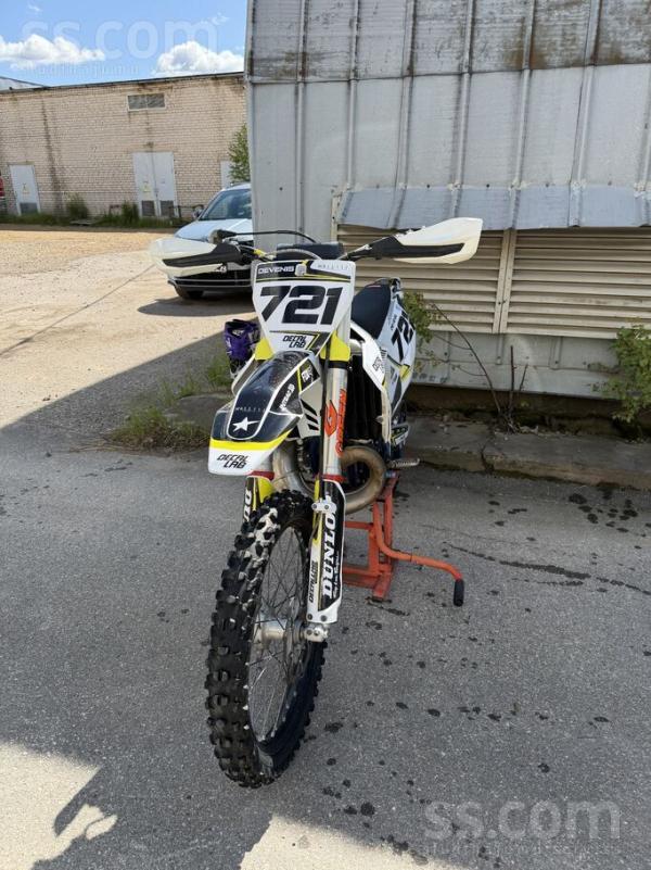 Husqvarna TC 250 2021 in Valmiera, with an engine capacity of 0.25 L and mileage of 0 thousand km for 4100 €, photo 2 on AUTOMOTO.COM.LV