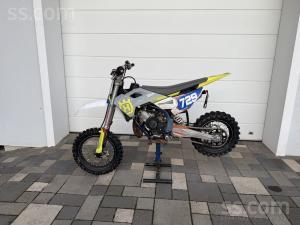 Husqvarna TC 65 2025 Rīga, ar dzinēja tilpumu 65.00 L un nobraukumu 0 tūkst. km par 2800 €, foto 1 vietnē AUTOMOTO.COM.LV