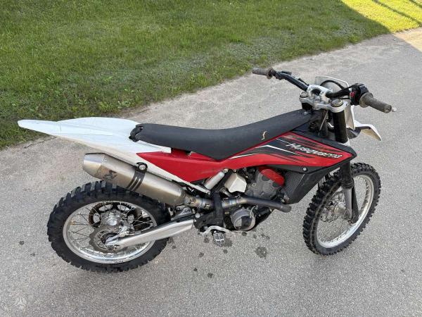 Husqvarna TC 2012 Viļņa, ar dzinēja tilpumu 0.45 L un nobraukumu 10 tūkst. km par 1600 €, foto 4 vietnē AUTOMOTO.COM.LV
