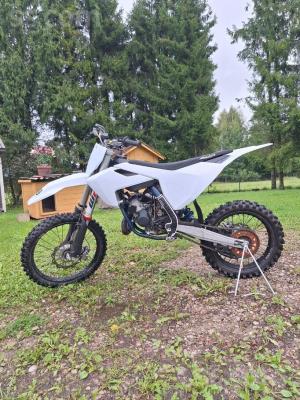 Husqvarna TC 2021 in Tukums on AUTOMOTO.COM.LV Husqvarna TC 2021 in Tukums, with an engine capacity of 85.00 L and mileage of 0 thousand km for 2550 €, photo 1 on AUTOMOTO.COM.LV