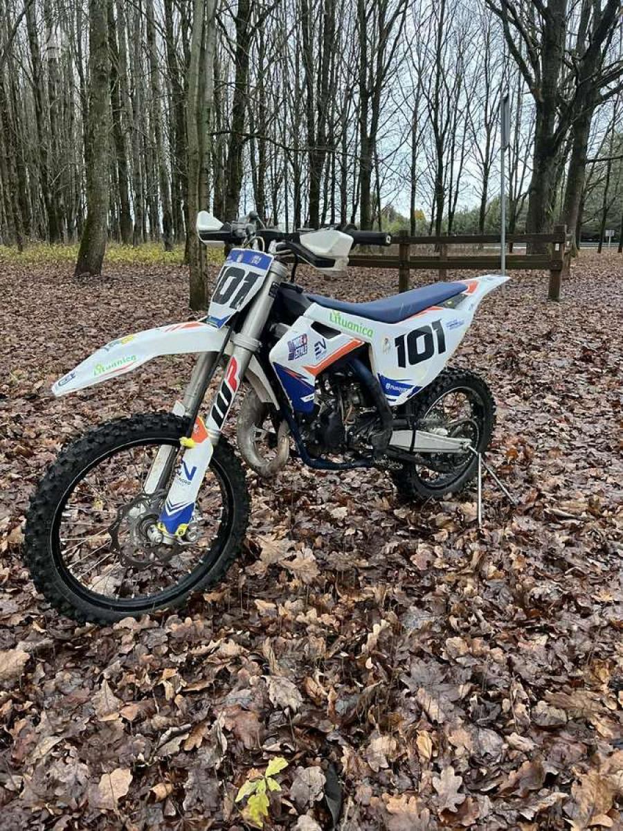White Husqvarna TC 2019 in Siauliai, with an engine capacity of 85.00 L and mileage of 1 thousand km for 2250 €, photo 14 on AUTOMOTO.COM.LV