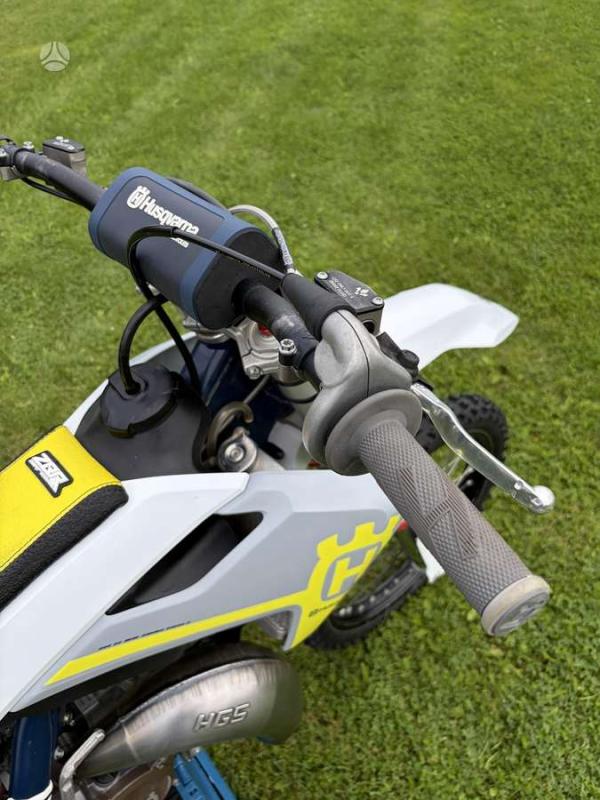White Husqvarna TC 2023 in Mazeikiai, with an engine capacity of 85.00 L and mileage of 0 thousand km for 2900 €, photo 7 on AUTOMOTO.COM.LV