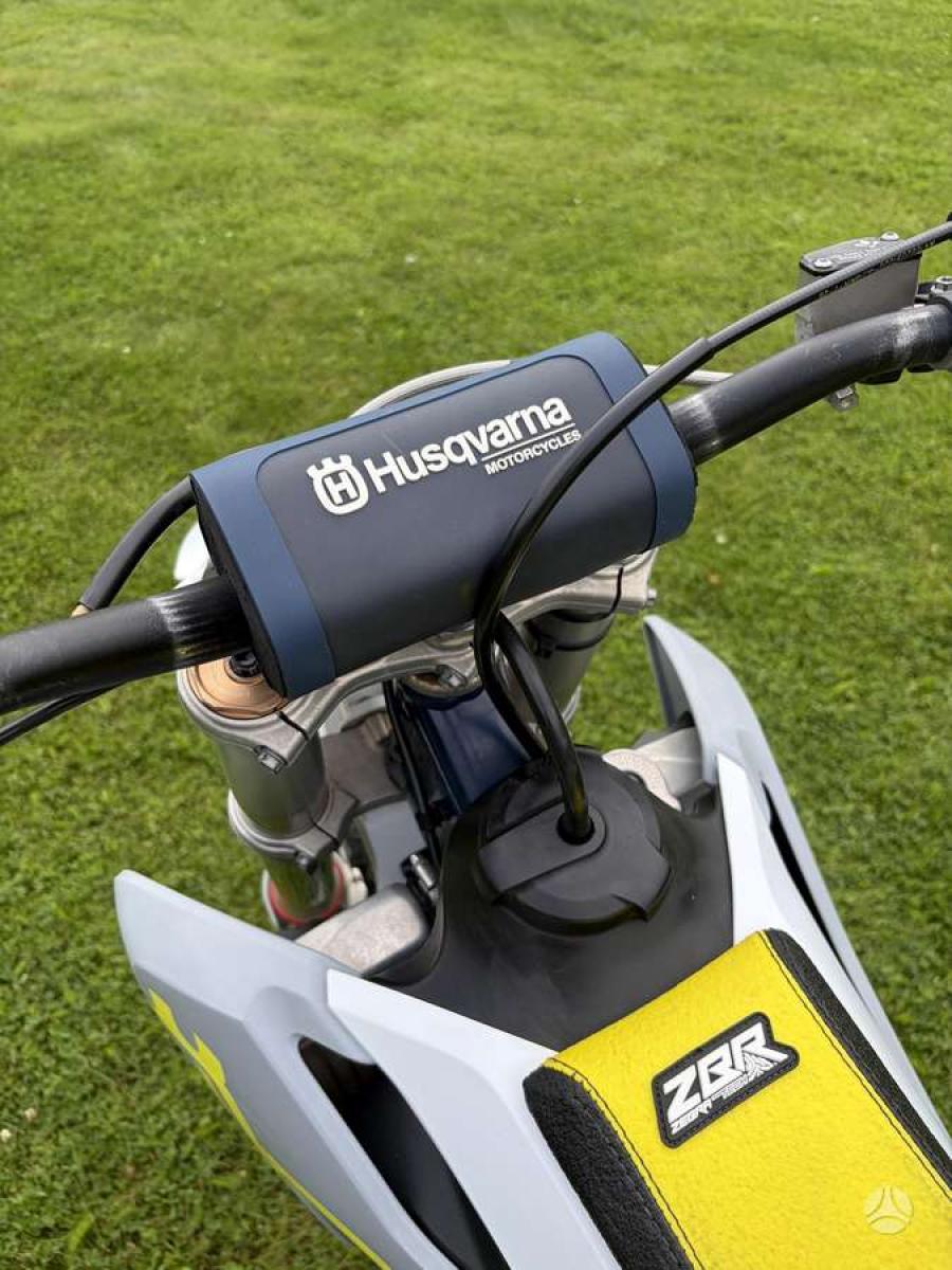 White Husqvarna TC 2023 in Mazeikiai, with an engine capacity of 85.00 L and mileage of 0 thousand km for 2900 €, photo 9 on AUTOMOTO.COM.LV